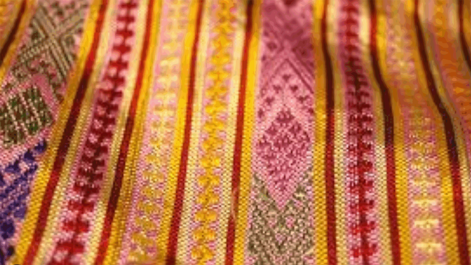 Thai Silk in Bangkok | Expert Guide to Authentic Handwoven Textiles ...